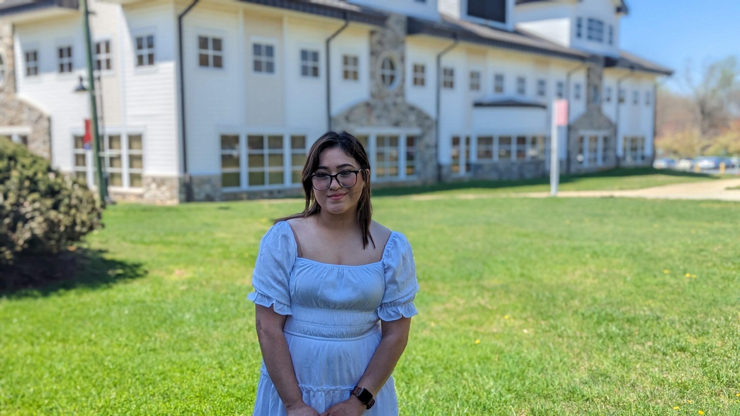 Esmeralda Will Be The First Member Of Her Family To Graduate College ...